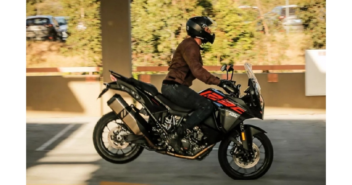 Motorcycle Safety Tips: How to Perform an Emergency Stop | Biker Life